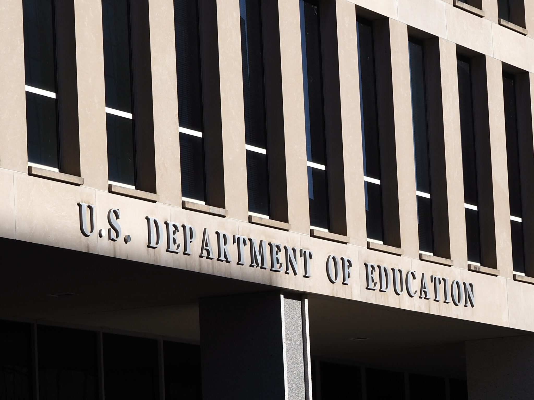 Partisan Debate Erupts Over Proposal to Abolish U.S. Education Department