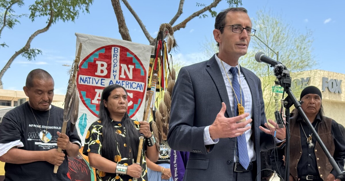 Arizona Judge Temporarily Halts Oak Flat Land Transfer for Copper Mining